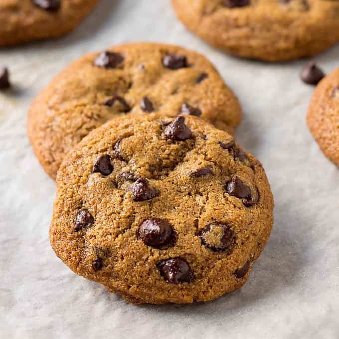 Clean Eating Spelt Chocolate Chip Cookies » LeelaLicious