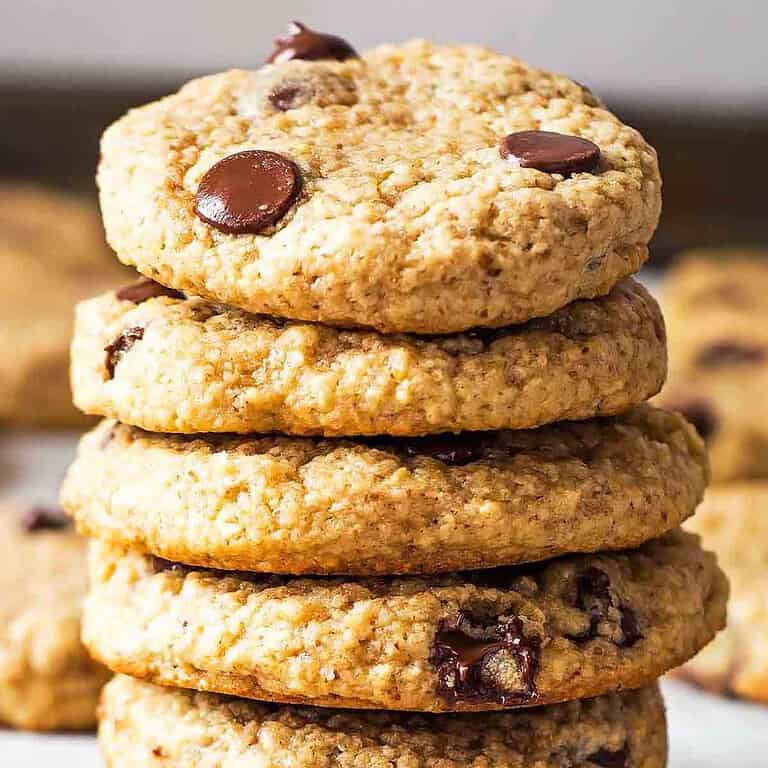 Clean Eating Spelt Chocolate Chip Cookies » LeelaLicious